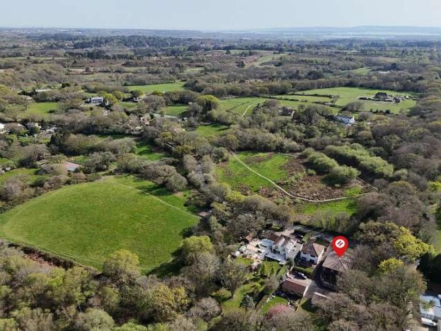 3 Bedroom Detached House