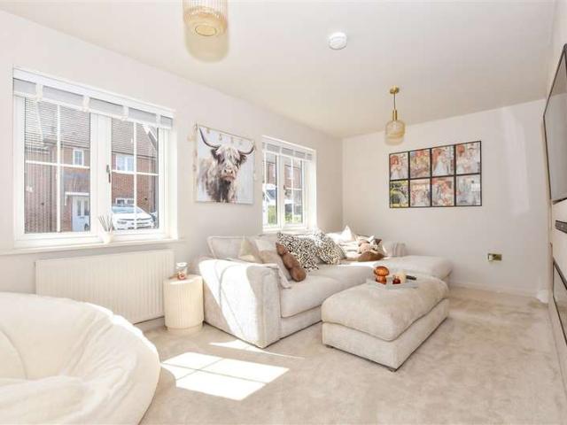 3 Bedroom Detached House