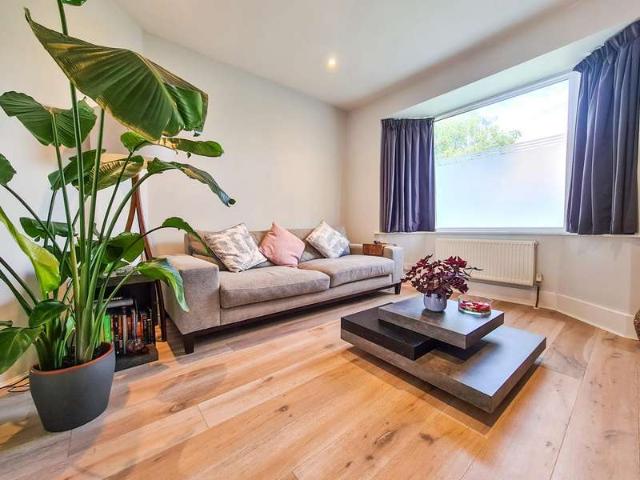 3 Bedroom Detached House
