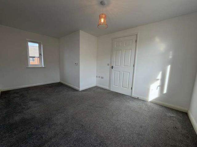 3 Bedroom Detached House