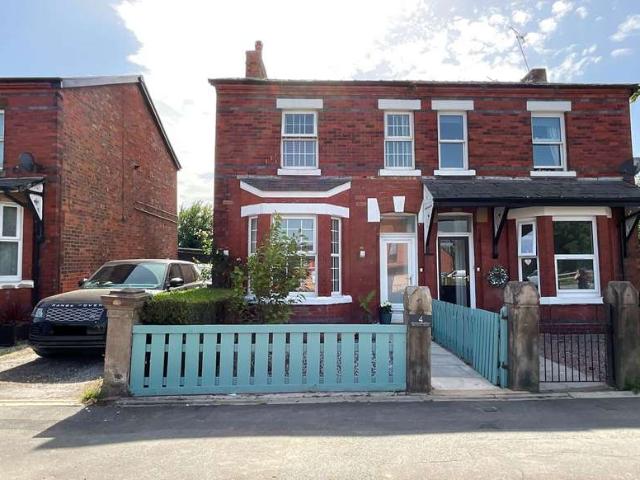 3 Bedroom Detached House