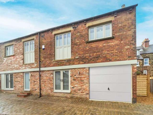 3 Bedroom Detached House