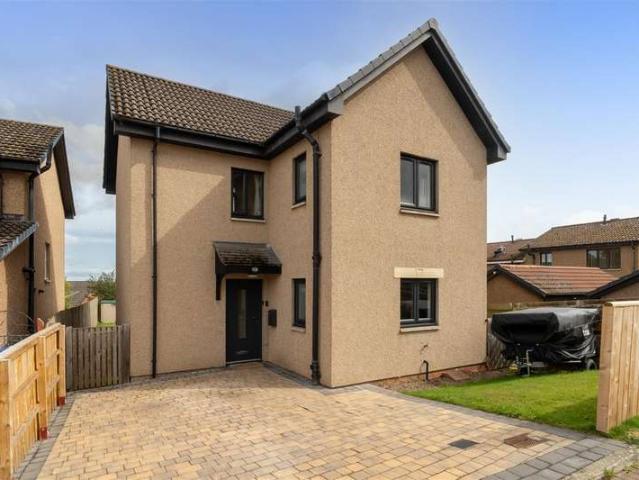 3 Bedroom Detached House