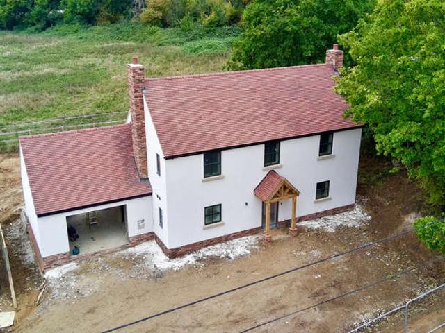 3 Bedroom Detached House