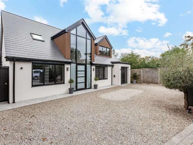 3 Bedroom Detached House