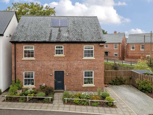 3 Bedroom Detached House