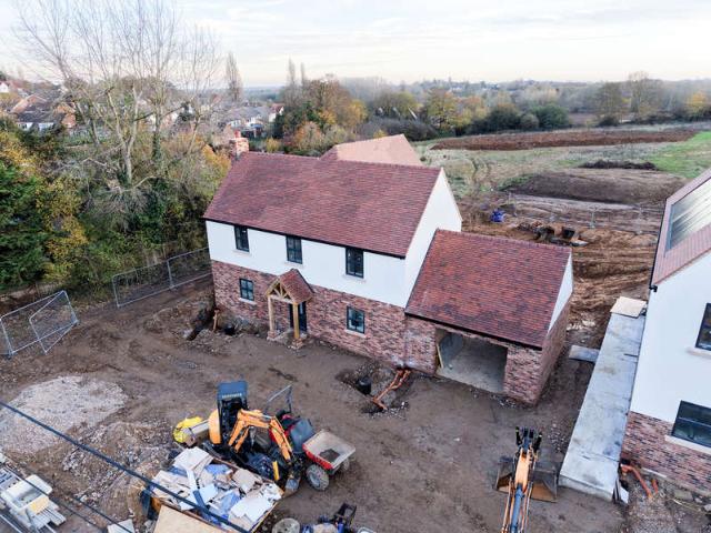 4 Bedroom Detached House