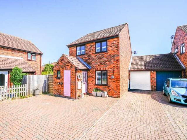3 Bedroom Detached House