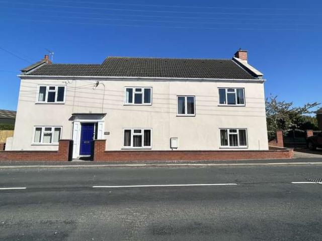 3 Bedroom Detached House