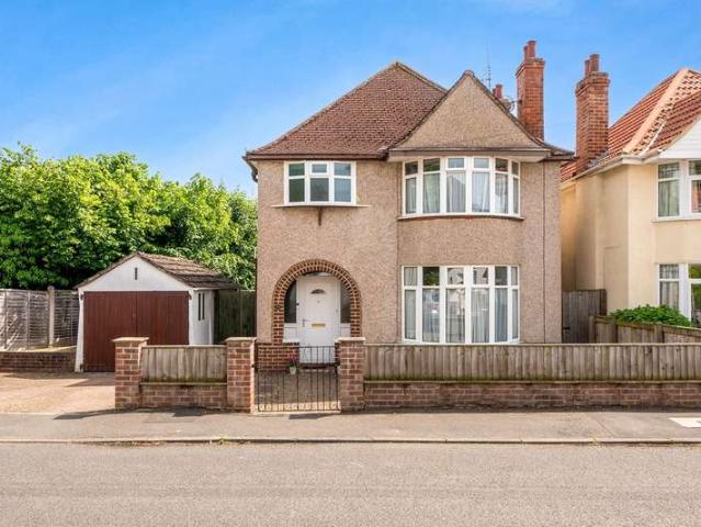 3 Bedroom Detached House