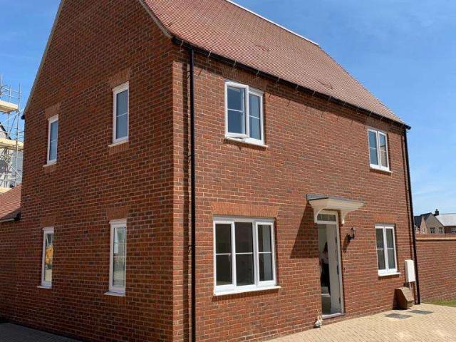 3 Bedroom Detached House
