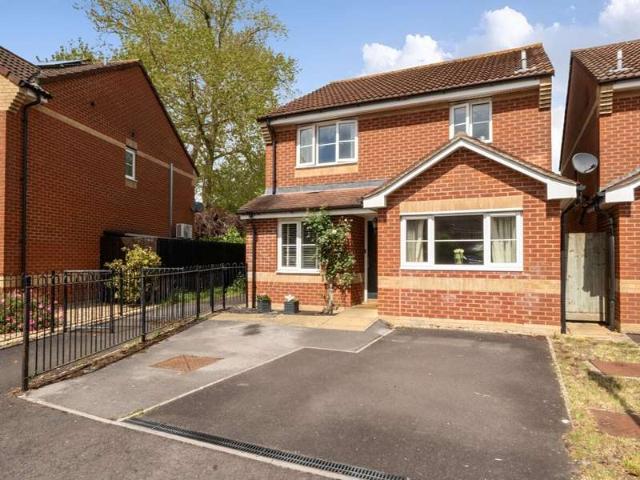 3 Bedroom Detached House