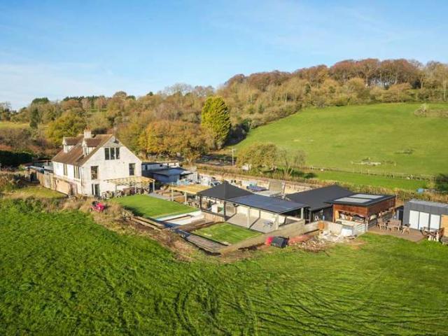 3 Bedroom Detached House