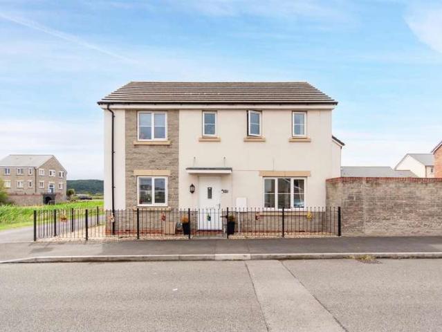 3 Bedroom Detached House