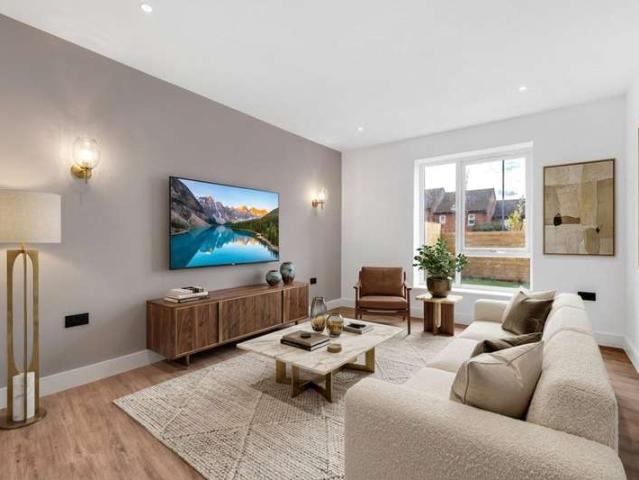 3 Bedroom Detached House