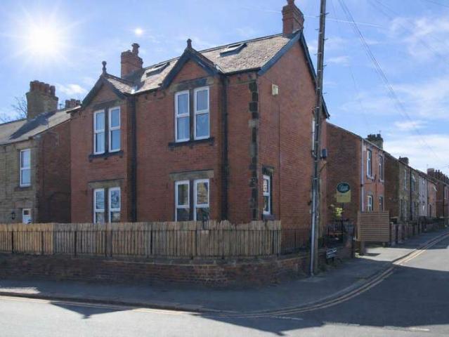 3 Bedroom Detached House