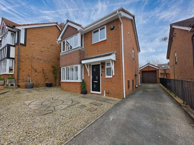 3 Bedroom Detached House