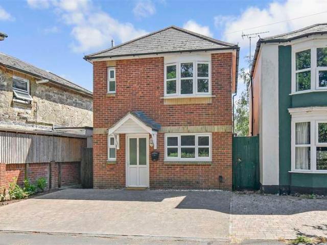 3 Bedroom Detached House