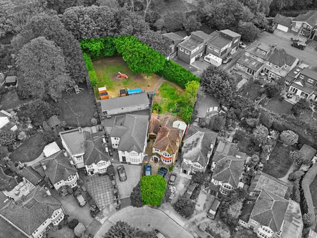 3 Bedroom Detached House