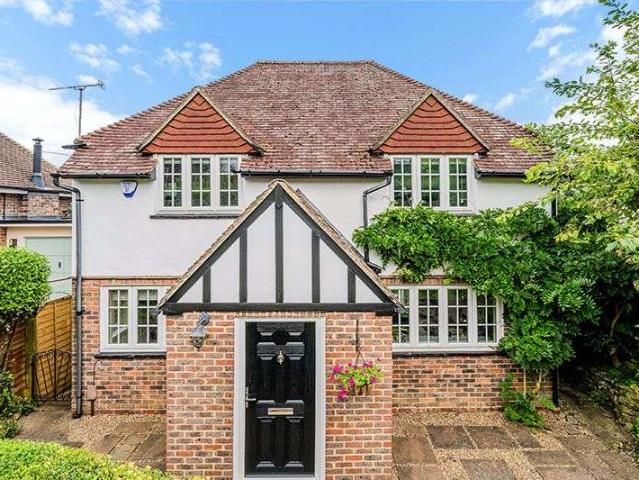 3 Bedroom Detached House