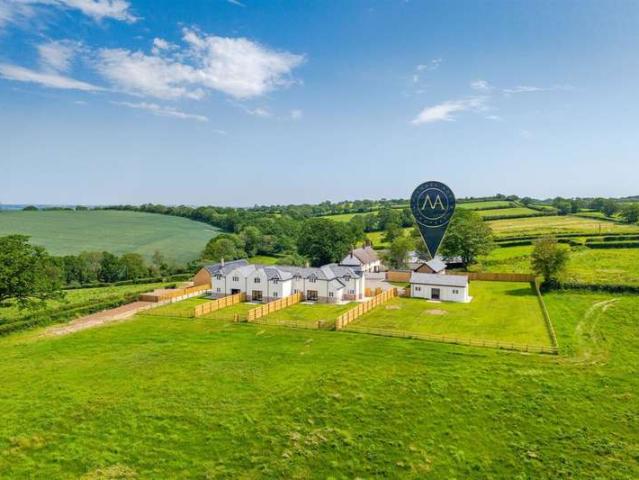 3 Bedroom Detached House