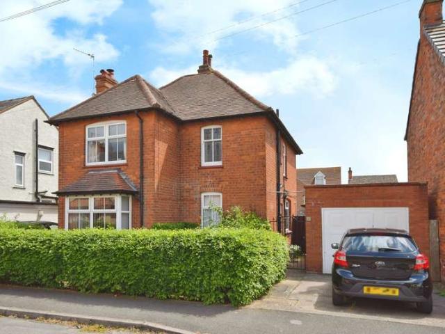 3 Bedroom Detached House