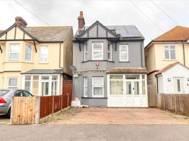 3 Bedroom Detached House