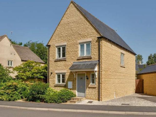 3 Bedroom Detached House