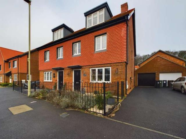 3 Bedroom Detached House