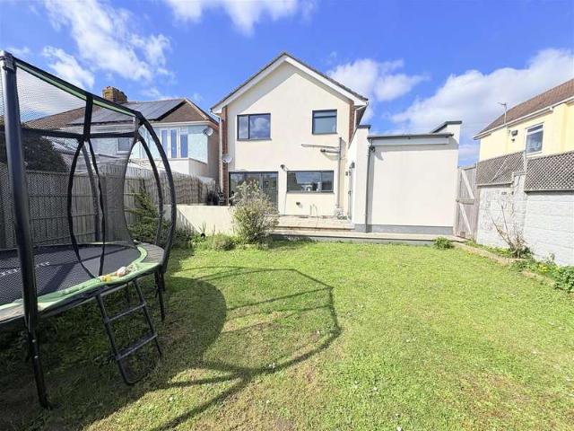 3 Bedroom Detached House