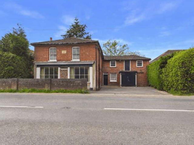 3 Bedroom Detached House