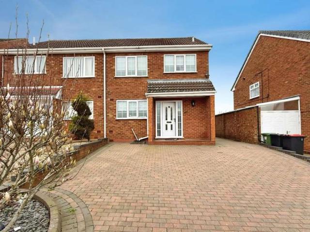 3 Bedroom Detached House