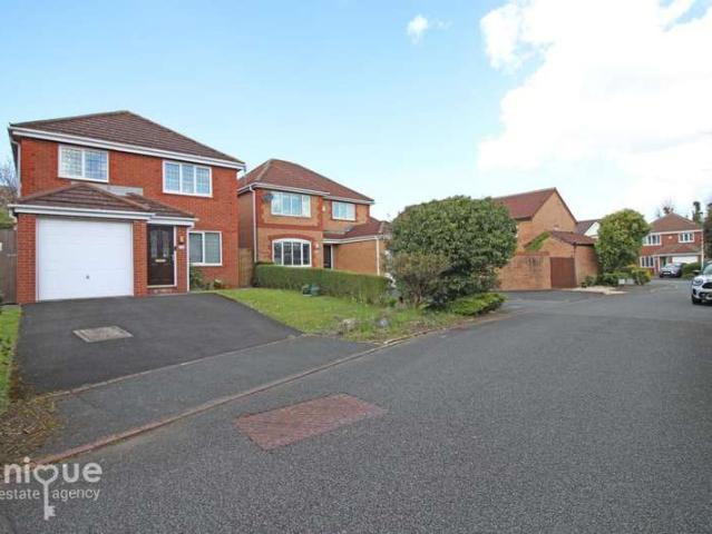 3 Bedroom Detached House