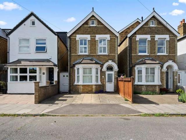 3 Bedroom Detached House