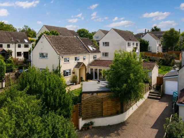 3 Bedroom Detached House