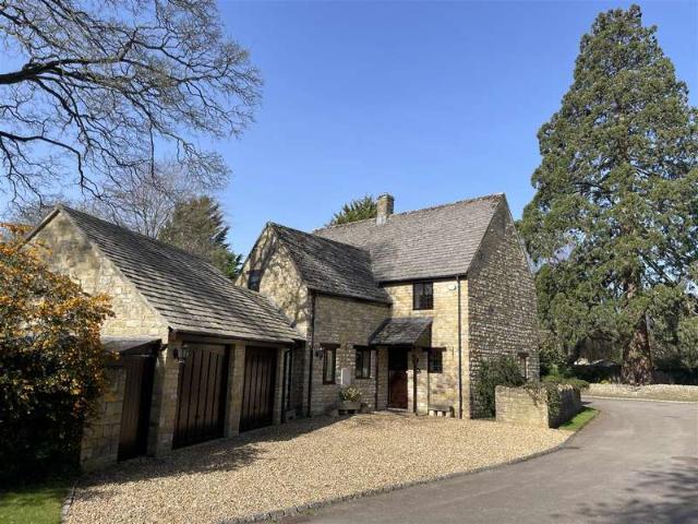 3 Bedroom Detached House