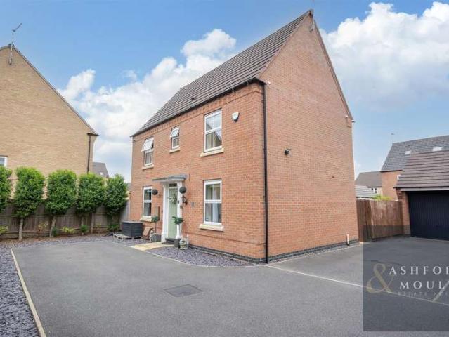 3 Bedroom Detached House