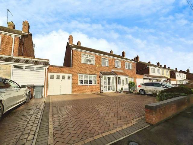 3 Bedroom Detached House