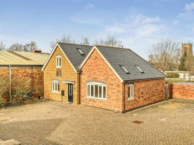3 Bedroom Detached House