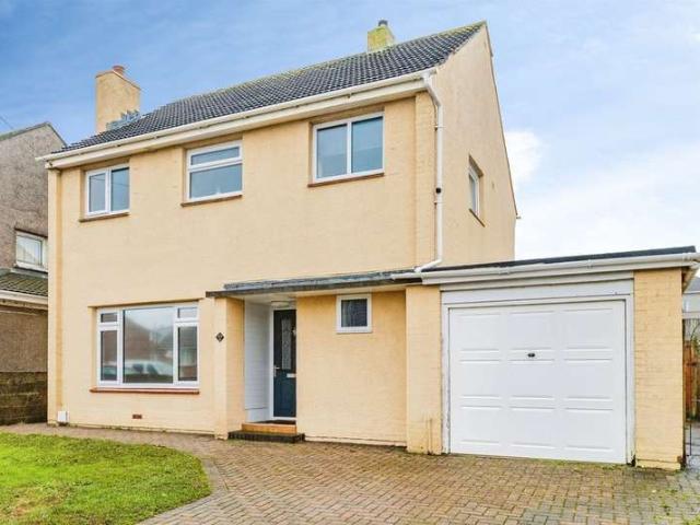3 Bedroom Detached House