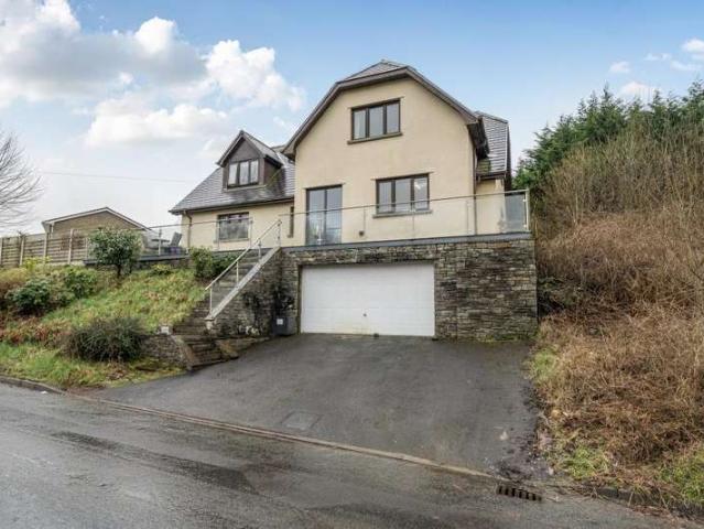 3 Bedroom Detached House