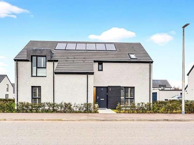 3 Bedroom Detached House
