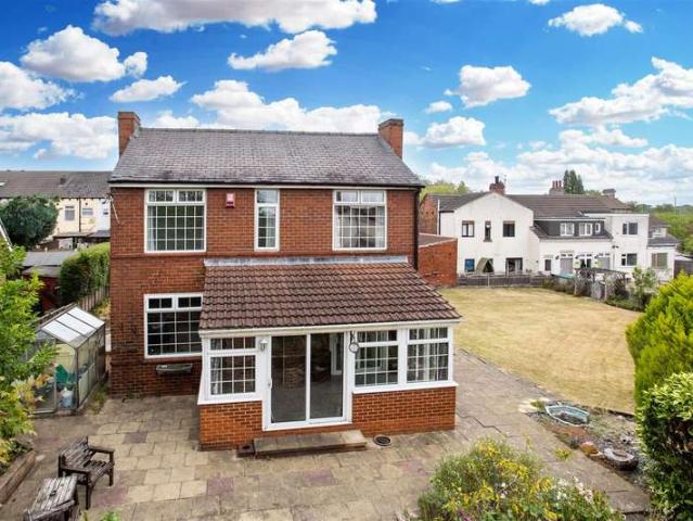 3 Bedroom Detached House