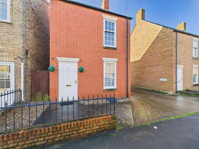 3 Bedroom Detached House