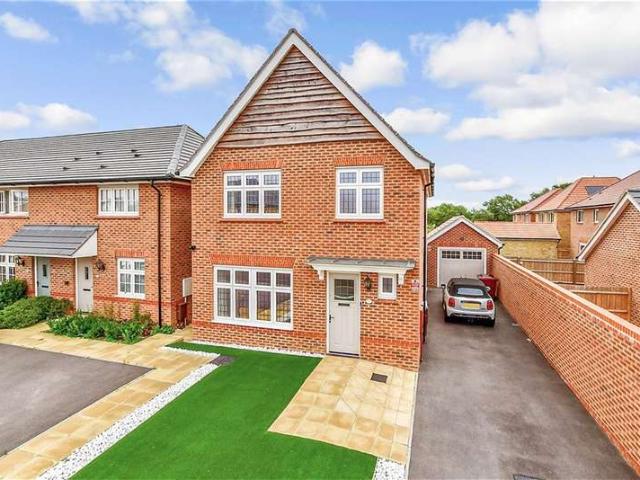 3 Bedroom Detached House