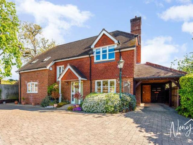 3 Bedroom Detached House