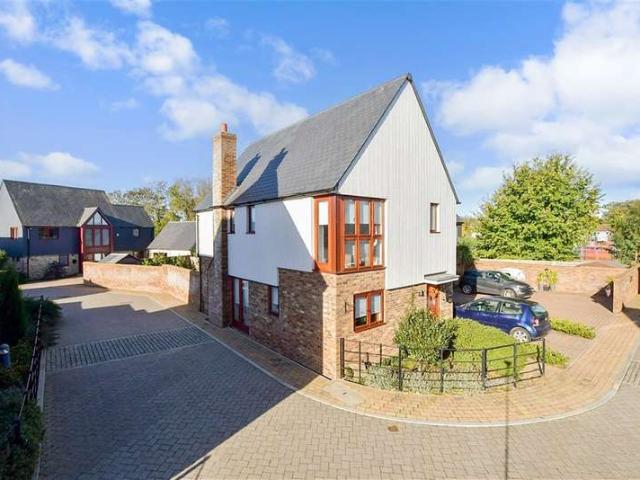3 Bedroom Detached House