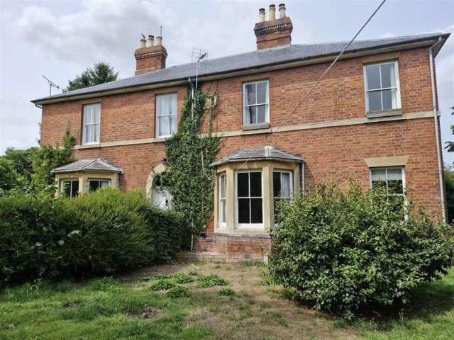 3 Bedroom Detached House