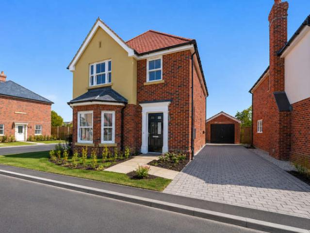 3 Bedroom Detached House