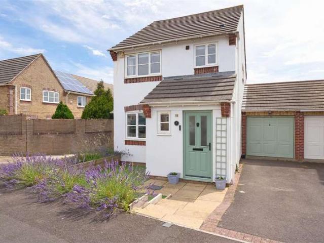 3 Bedroom Detached House